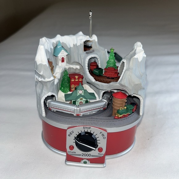 Hallmark | Holiday | Hallmark 200 Millennium Express Magic Light Motion ...